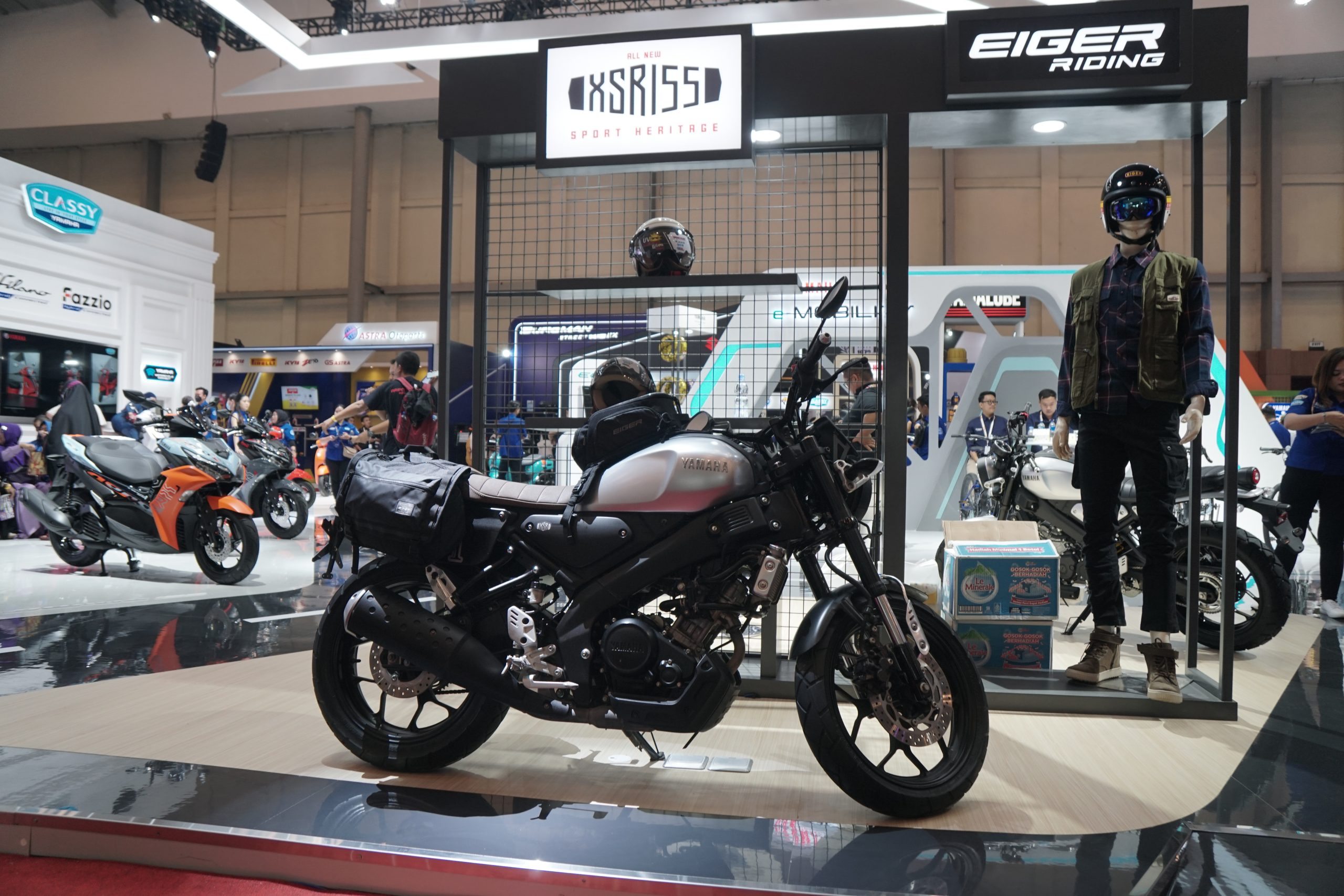 YAMAHA XSR 155 KUSTOM - 645magazine